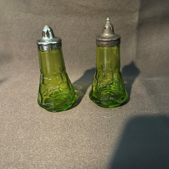 Viking Glass | Accents | Vintage Viking Green Grecian Honeycomb Pattern Salt Pepper Shakers ...